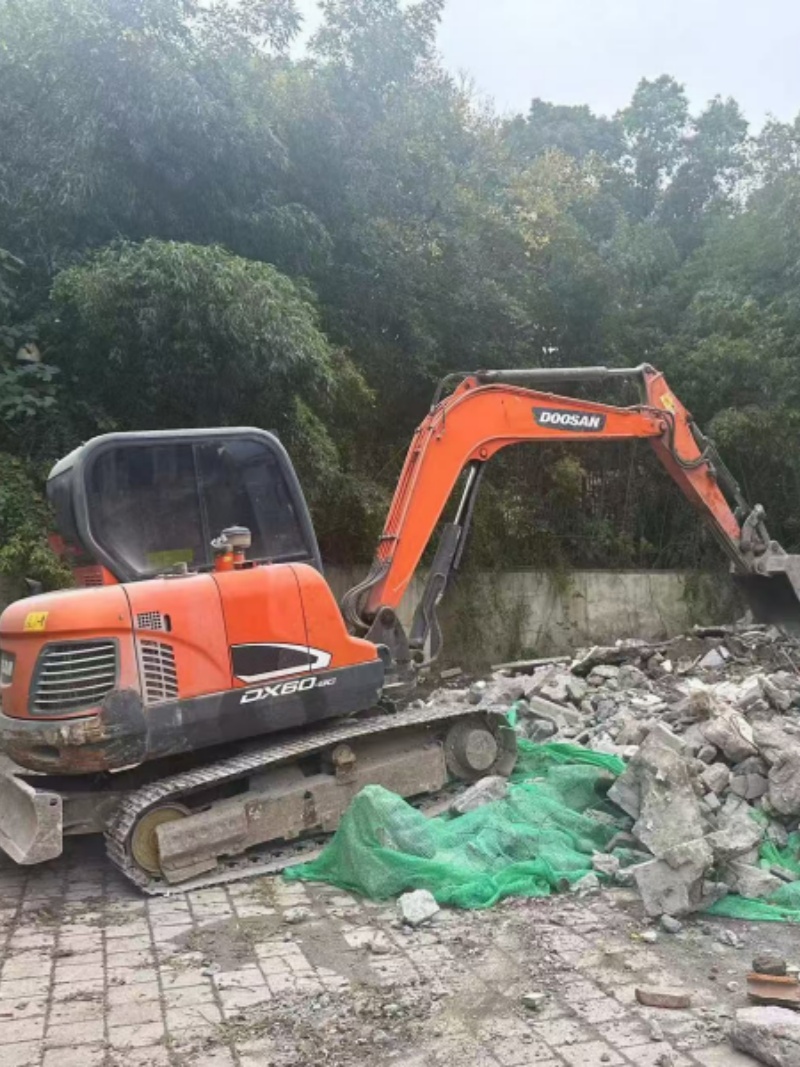 Construction Vehicles - YANGZTE INTL
